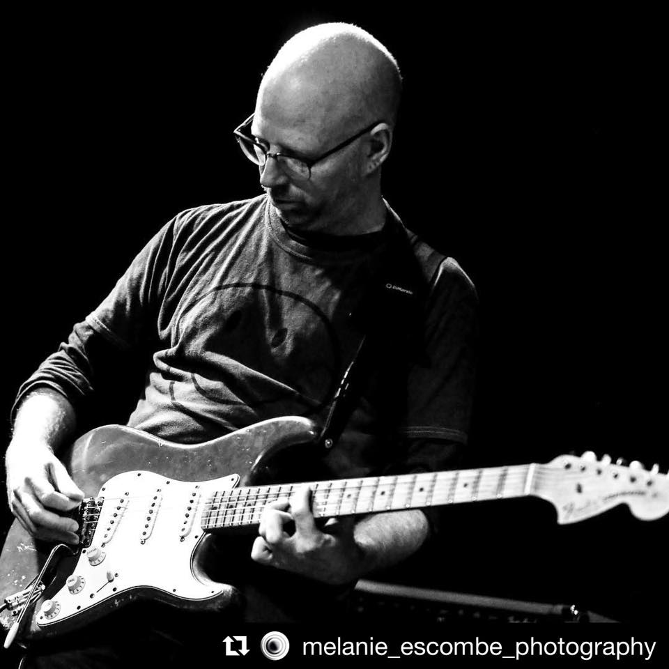 Oz Noy Interview - Independent Guitarist and Sideman - Everyone Loves ...