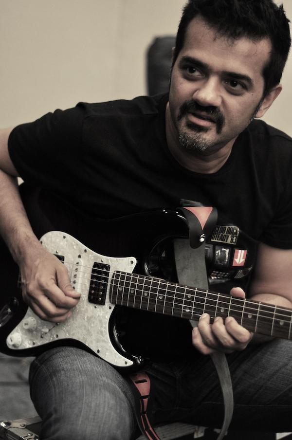 Ehsaan Noorani Interview - Shankar-Ehsaan-Loy - Everyone Loves Guitar ...