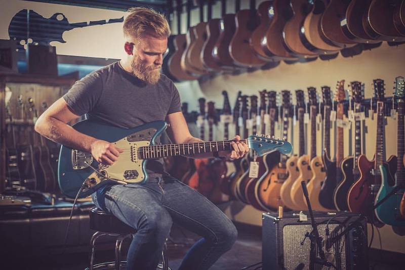 Joey Landreth Interview - The Bros. Landreth - Everyone Loves Guitar ...