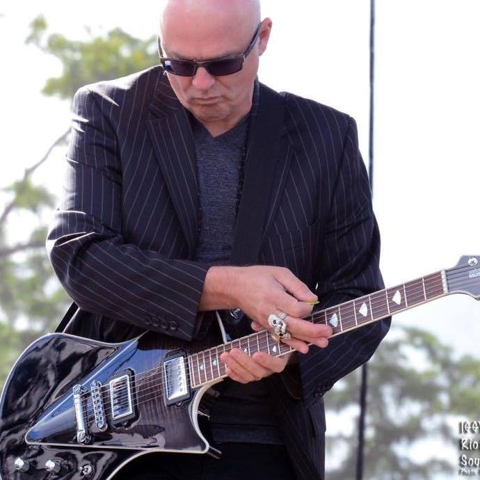 Kevin Armstrong Interview - Everyone Loves Guitar - Everyone Loves Guitar