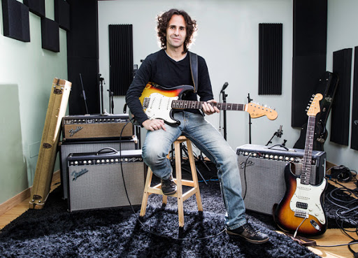 Jose de Castro Interview - Everyone Loves Guitar