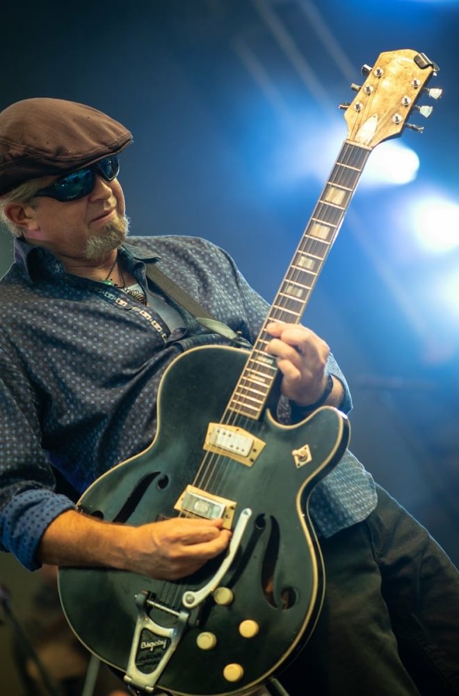 JP Soars Interview - Everyone Loves Guitar