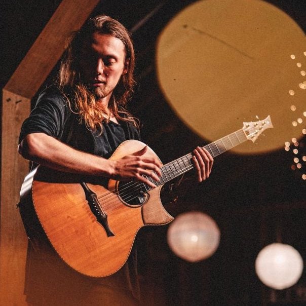 Mike Dawes Interview, Shows and Distancing: Live in the USA - Everyone ...